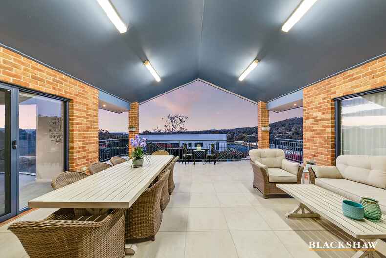 19 Timbarra Crescent - O'Malley For Sale | Blackshaw